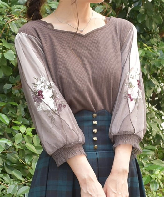 フラワーブーケ刺繍プルオーバー | axes femme | axes femme フラワーブーケ刺繍プルオーバー | axes femme | axes femme