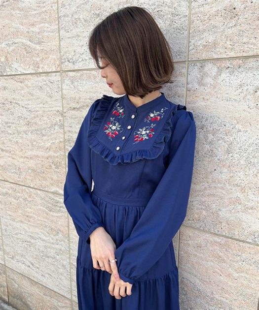 ブロッキングベリー刺繍ワンピース | outlet | axes femme ブロッキングベリー刺繍ワンピース | outlet | axes femme