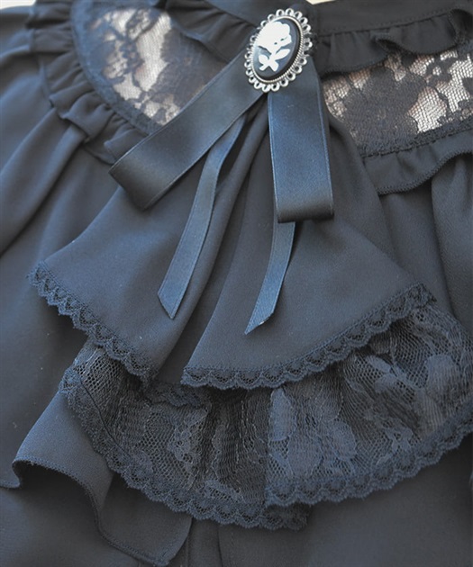 ジャボブローチ付きフリルブラウス | axes femme | axes femme ジャボブローチ付きフリルブラウス | axes femme | axes femme