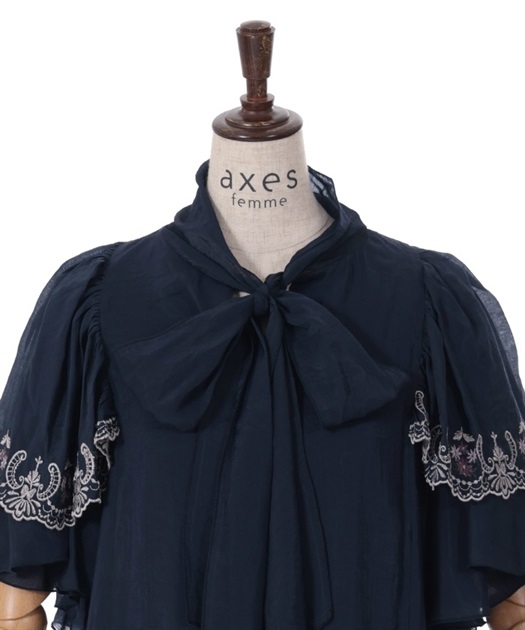 レース風刺繍入フリルブラウス【期間限定価格】 | outlet | axes レース風刺繍入フリルブラウス【期間限定価格】 | outlet | axes